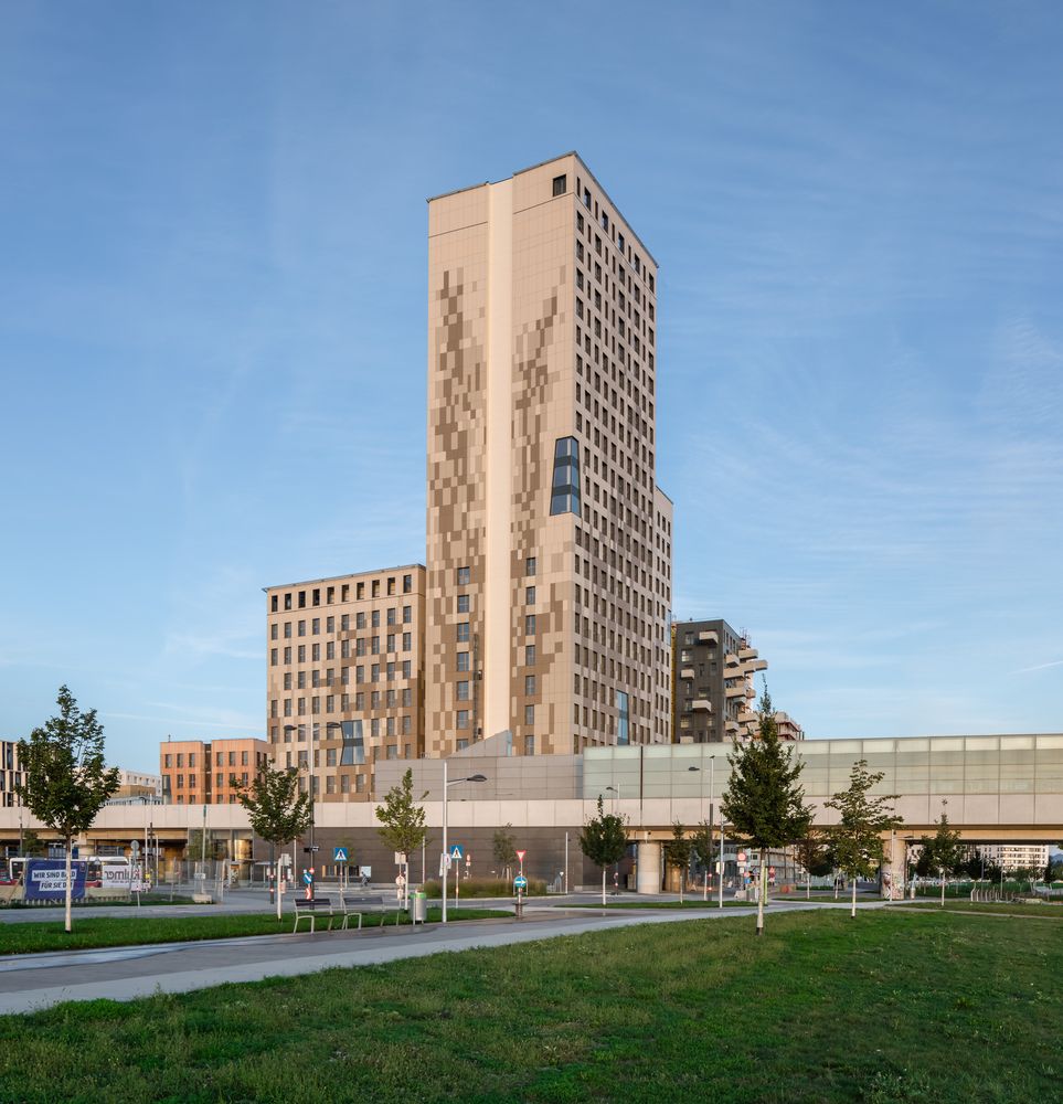 HoHo Wien: Holz-Hybrid-Hochhaus mit Brettschichtholz